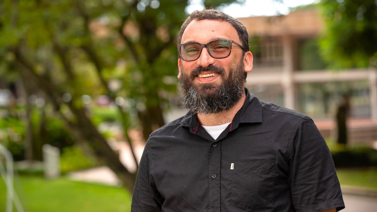 Profesor Jaime Escobar, nuevo miembro de la Academia Colombiana de ...